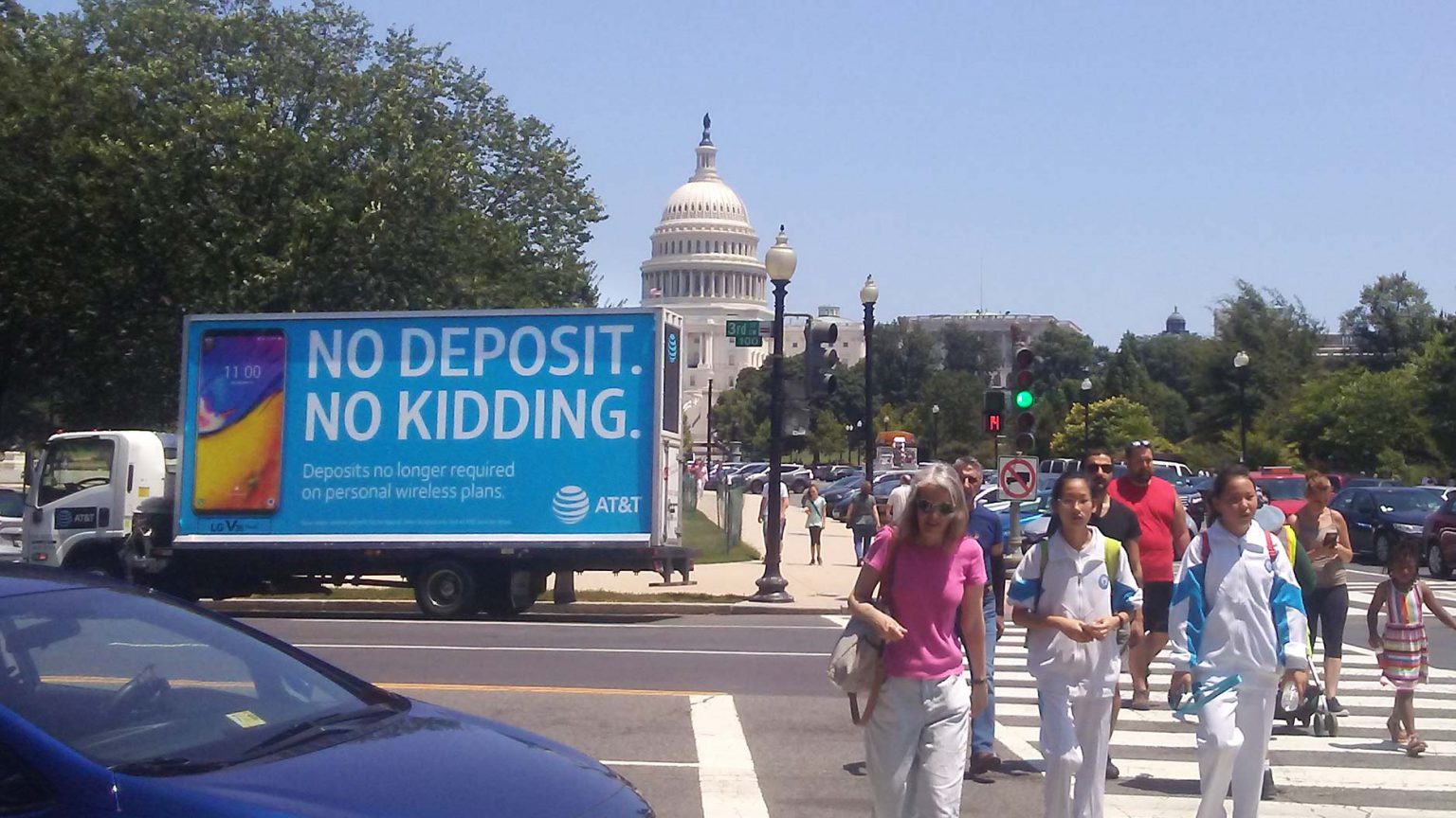 Mobile Billboards, Mobile Advertising - Guerrilla Mobile Billboards